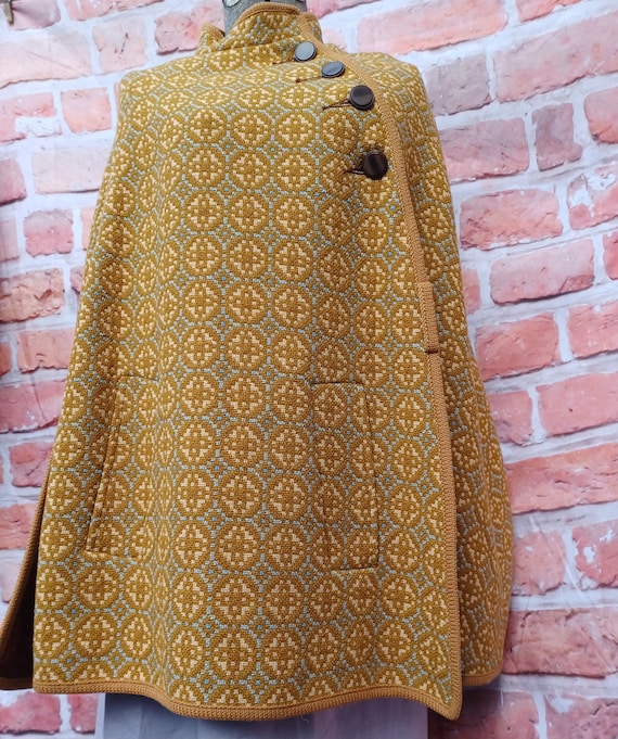 1960's Welsh woolens cape. - Gem