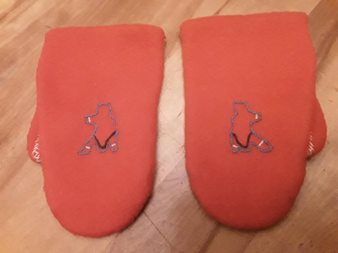 Beautifully Crafted Red Inuit Wool Mittens - Etsy