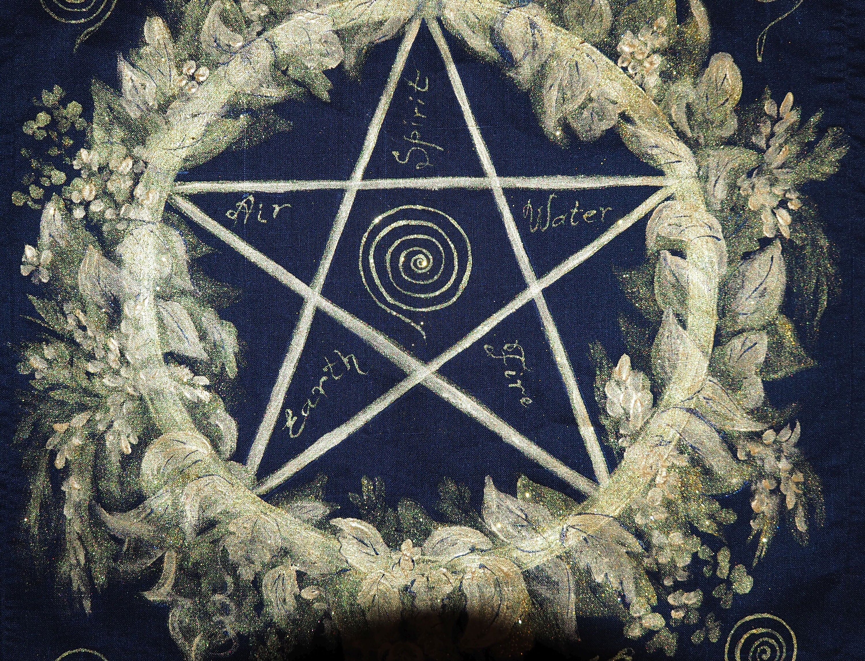 Altar Cloth Pentacle Tarot Cloth Runic Clothgift for - Etsy UK
