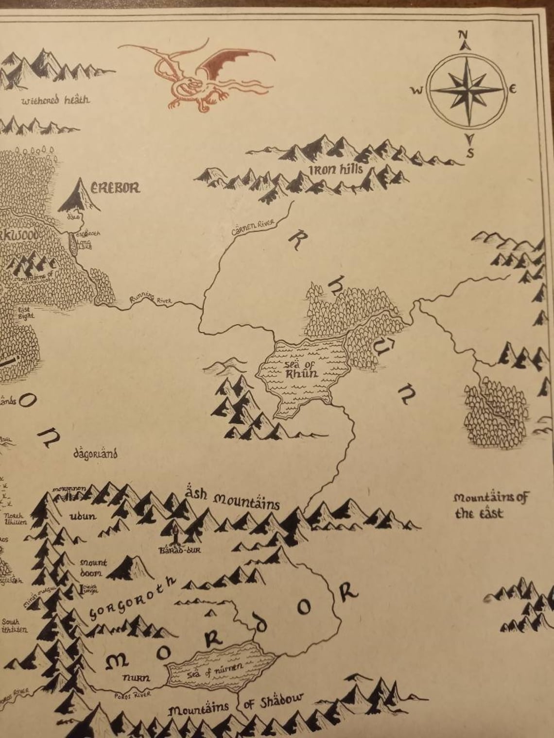 Mapa de J.R.R. Tolkien dibujado a mano de la Tierra Media en la Tercera ...