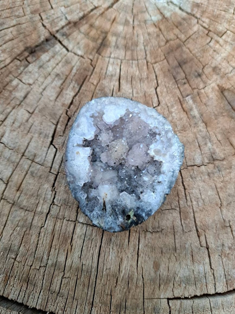3.35 Oz. Geode Cut in Half. Geode Pair. Polished Geode With - Etsy