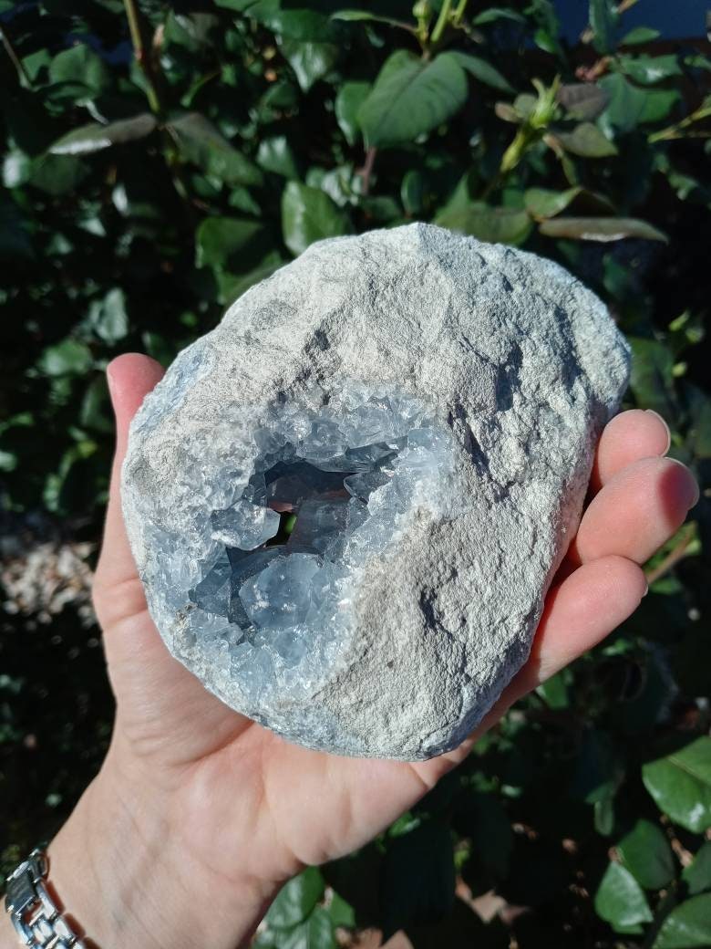 1.72 lb Raw Celestite Crystal Cluster. Blue Celestite Geode. | Etsy