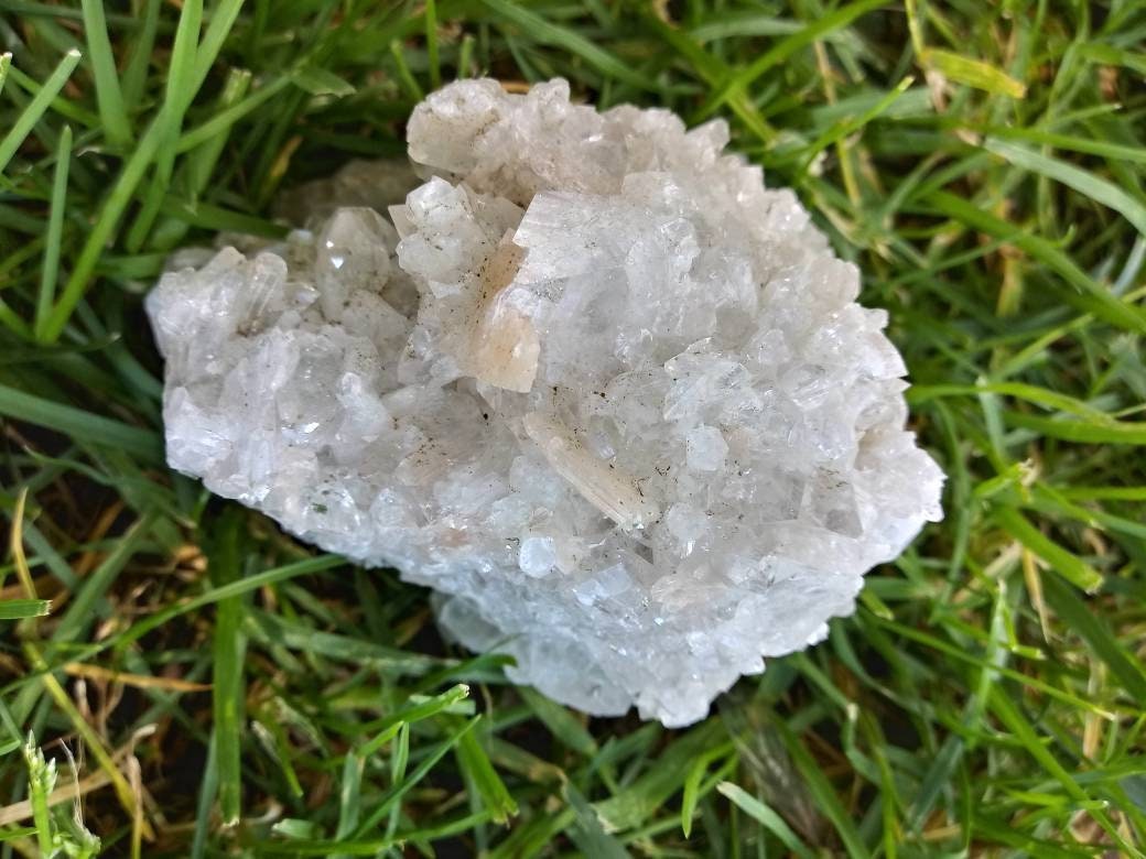 10.1 oz Apophyllite Crystal Cluster with Stilbite. Zeolite | Etsy