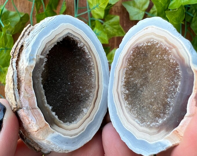 2.9 Oz. Geode Cut in Half. Geode Pair. Polished Geode With Quartz Points. G3. You Get This Piece ...