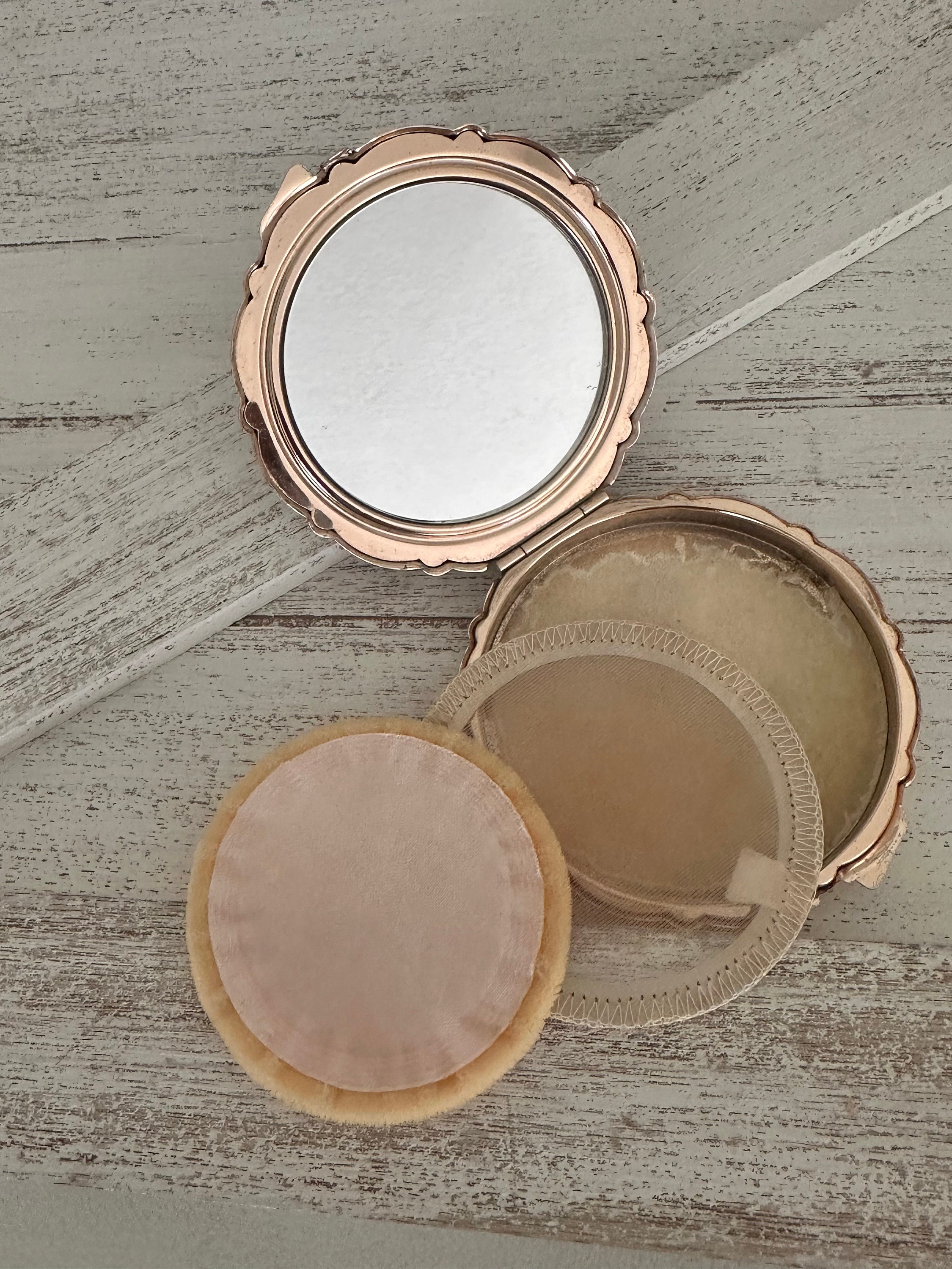 1970s Compact Powder Mirror, Made in Japan Ceramic Enamel Top With ...