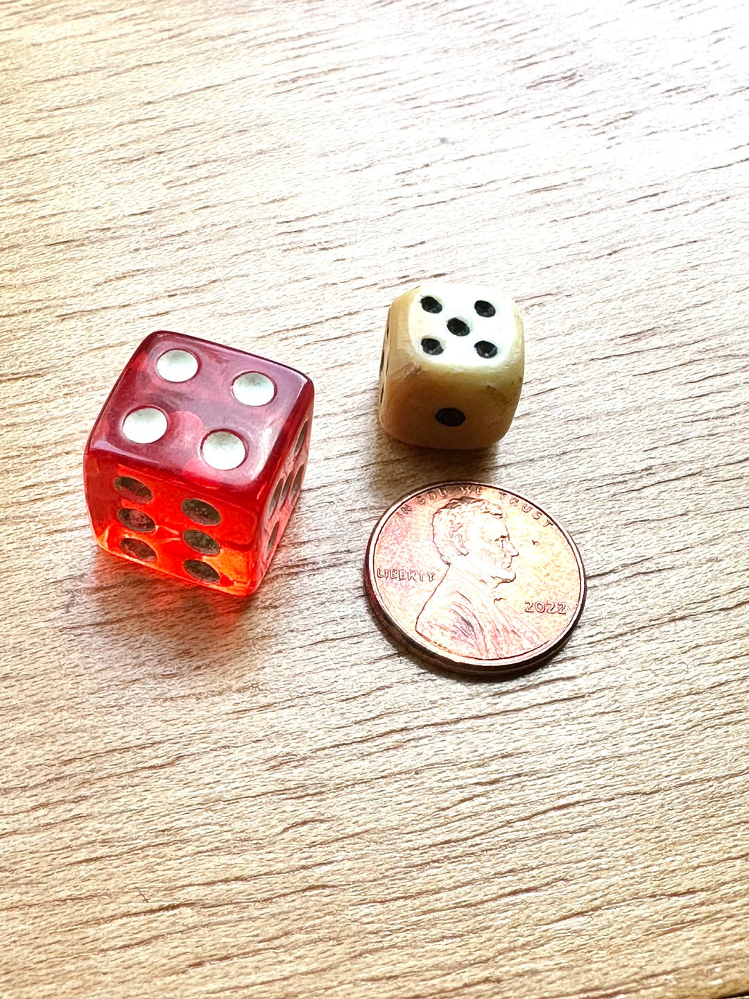 Vintage Bakelite Dice, Red Translucent Bakelite 1.5 Cm and Butterscotch ...