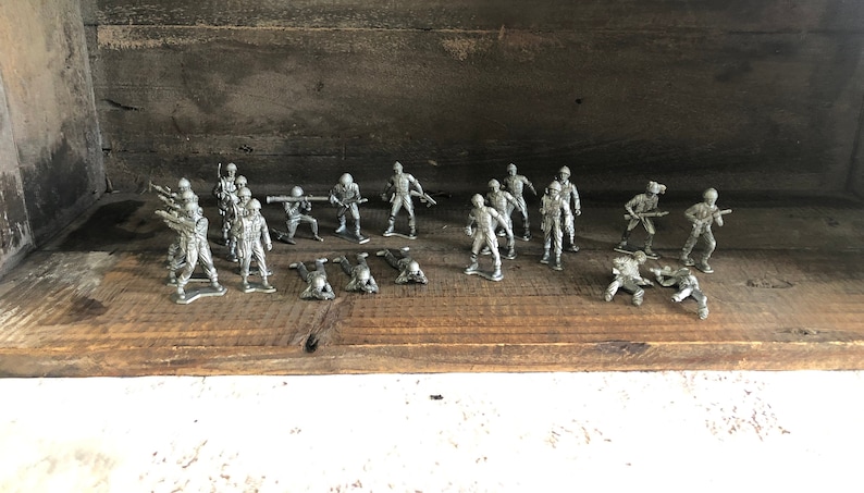 MPC Plastic Soldier Toys - US Soldiers, Silver Uniform, Lot of 22 - Etsy
