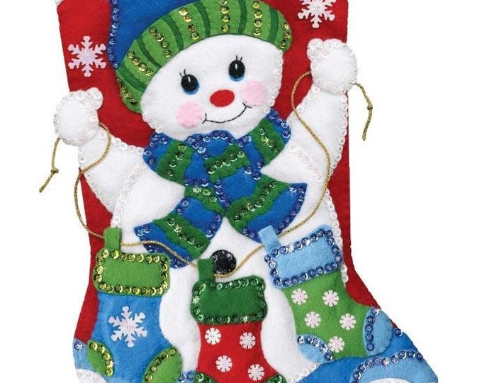 DIY Design Works Snowman With Stockings Holiday Christmas Felt Stocking ...