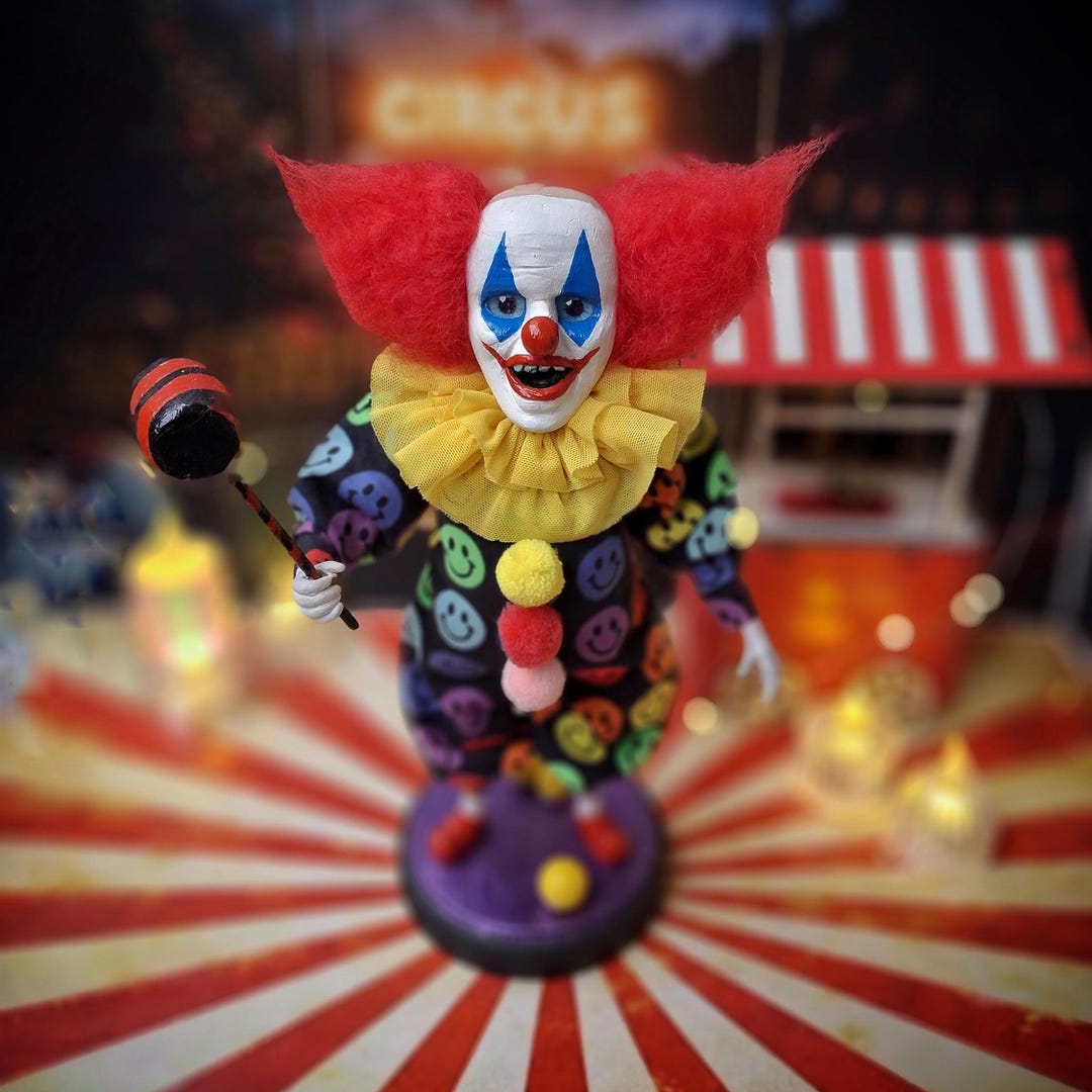 Whimsical Creepy Circus Clown – Horror Figurine, Spooky Carnival Decor ...