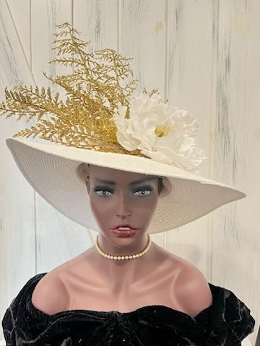 Women's Big Gold White Wide Brim Fancy Christmas Church Hat, White Gold ...