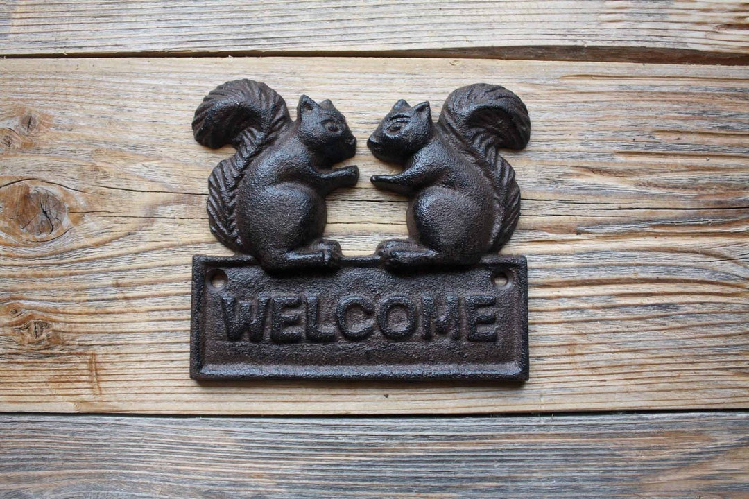 Squirrel Welcome Sign, Rustic Welcome Garden Gate Sign - Etsy