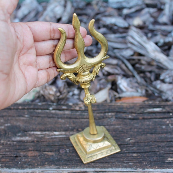 Simbolotrishulinmano