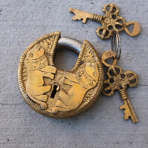 Vintage Padlock - Lion Animal Shape Antique Working Lock - Engraved ...