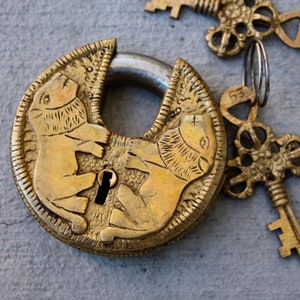 Vintage Padlock - Lion Animal Shape Antique Working Lock - Engraved ...