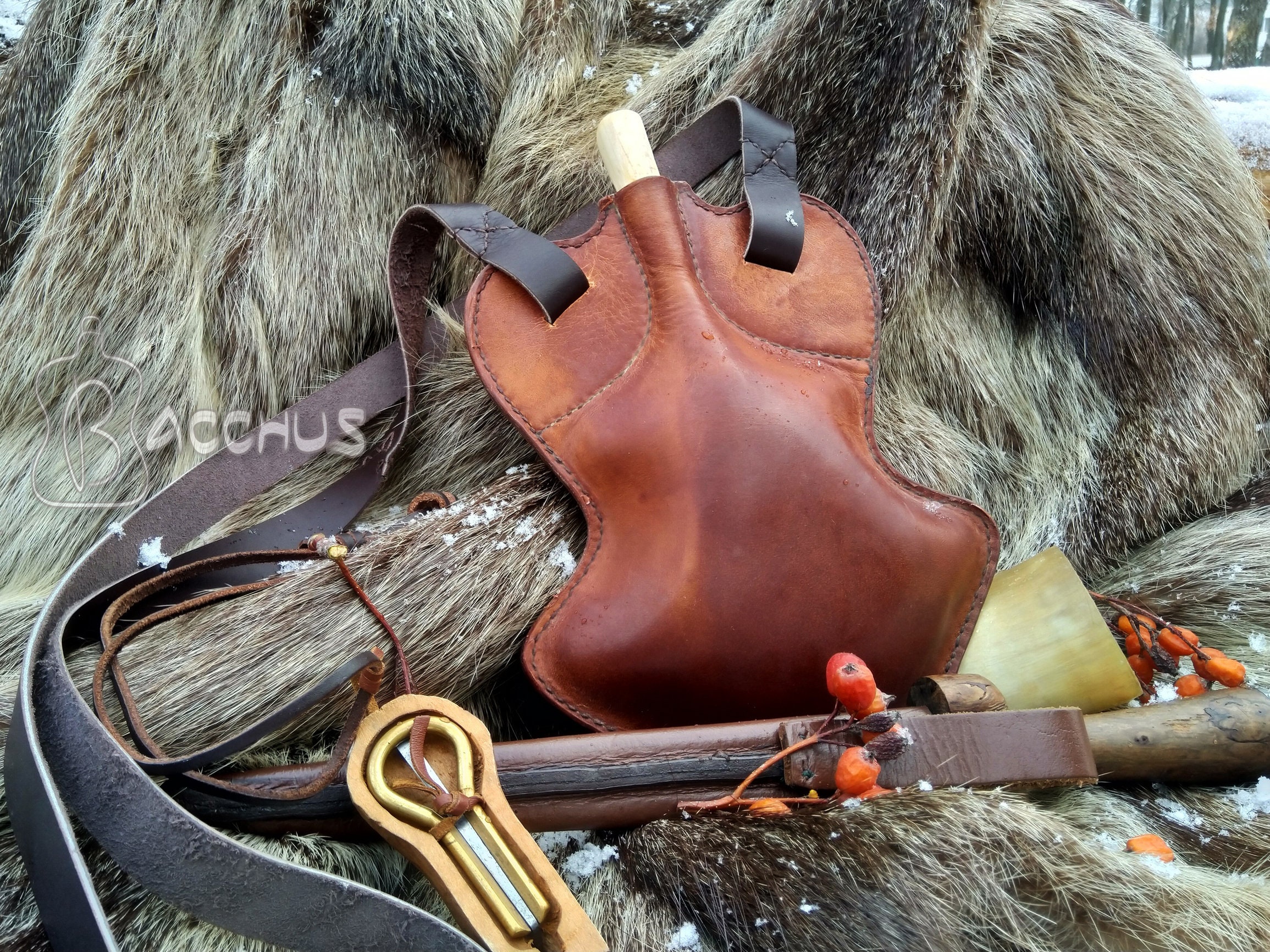 600ml arrow Leather Drinking Bottle Costrel | Etsy