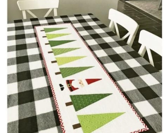 Santa in the Trees Table Runner Kit - Etsy