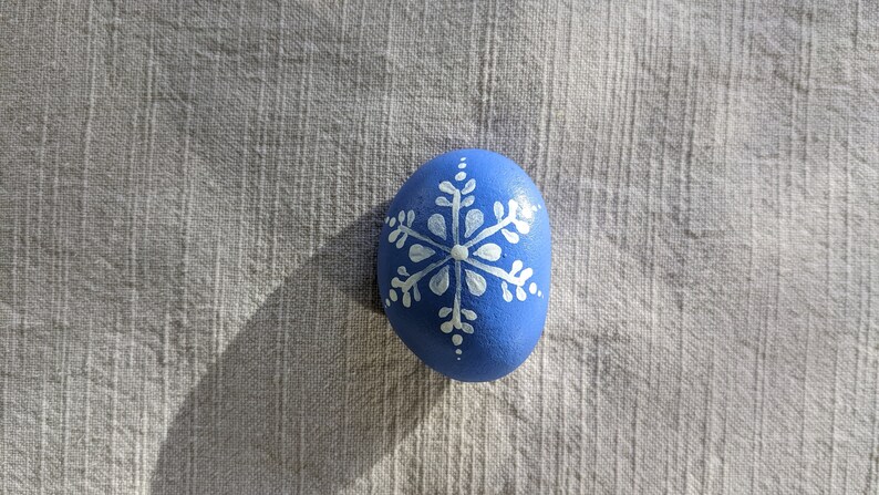 Snowflake Painted Rocks - Etsy