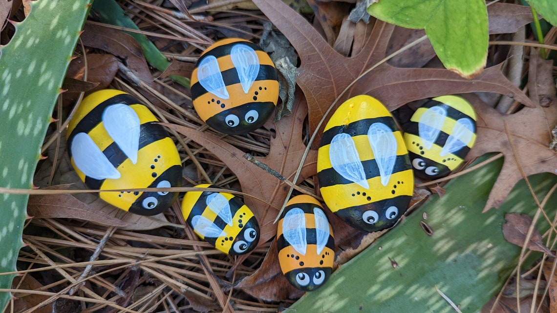 Bumblebee Painted Rocks - Etsy