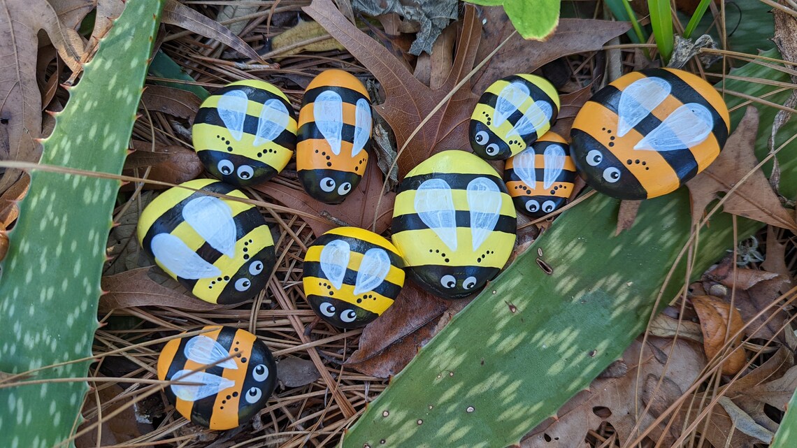 Bumblebee Painted Rocks | Etsy