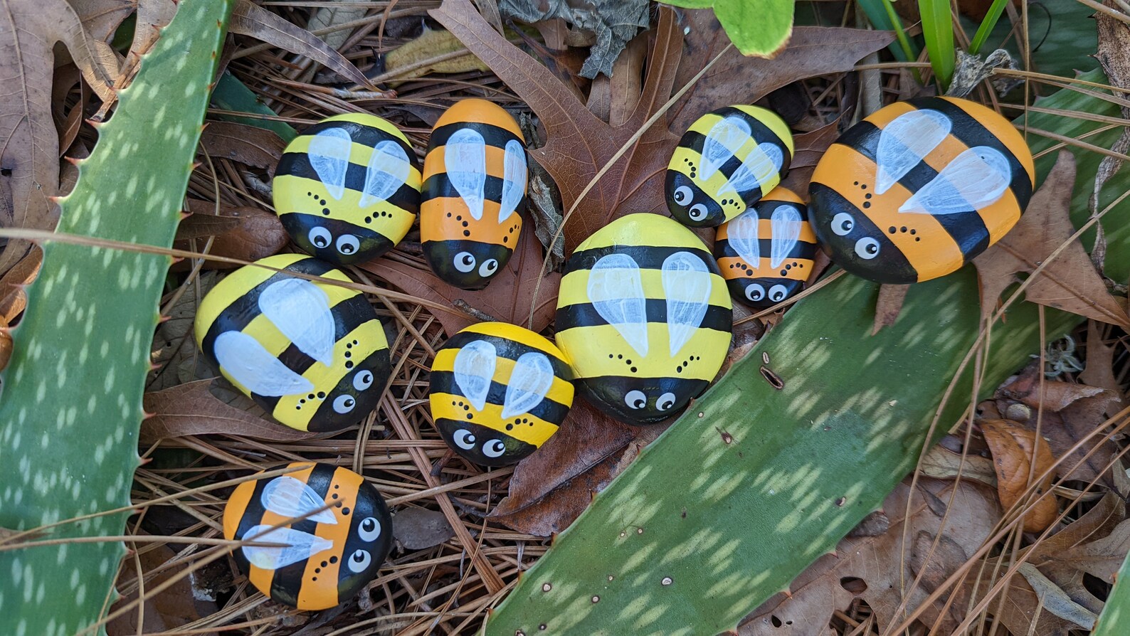 Bumblebee Painted Rocks | Etsy