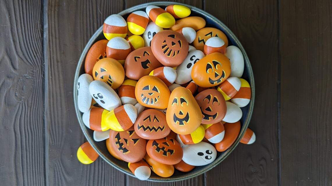 Halloween Painted Rocks - Etsy