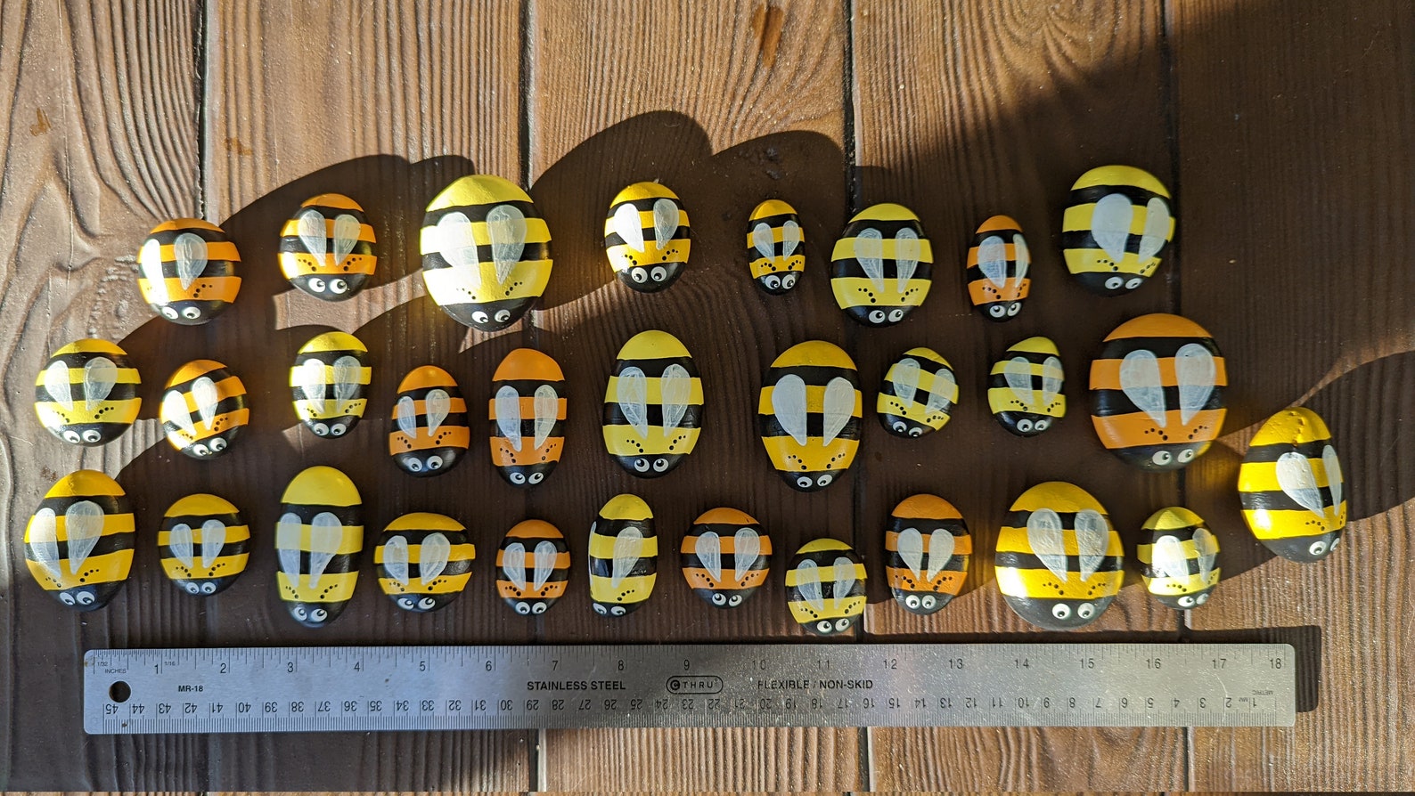 Bumblebee Painted Rocks - Etsy