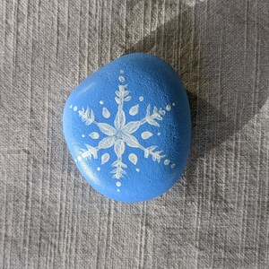 Snowflake Painted Rocks - Etsy