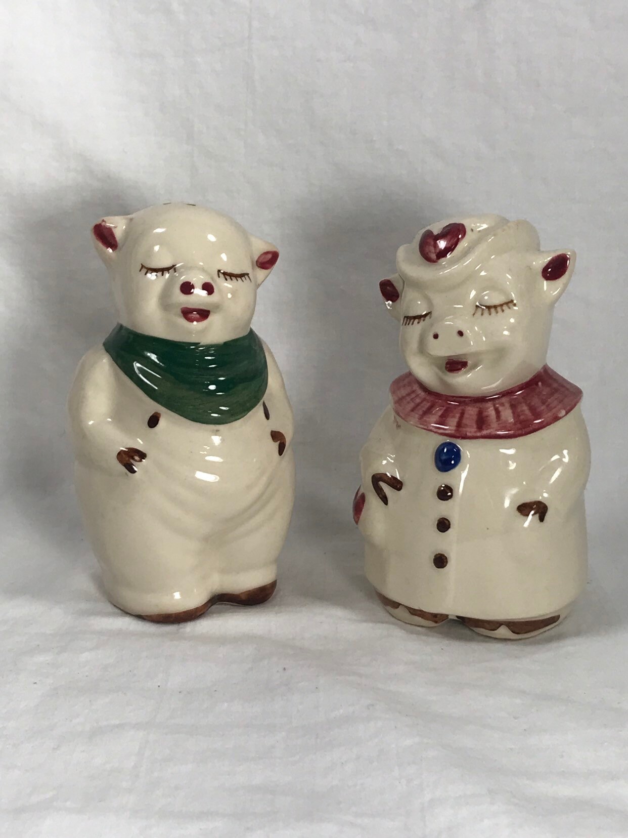 Shawnee Pottery 5 Smiley and Winnie Pig Shakers | Etsy Shawnee Pottery 5 Smiley and Winnie Pig Shakers | Etsy
