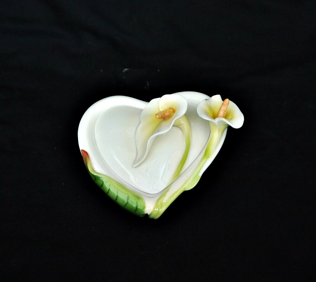 Graff Porcelain Lily Calla Trinket Box or Jewelry Box Shaped Heart ...