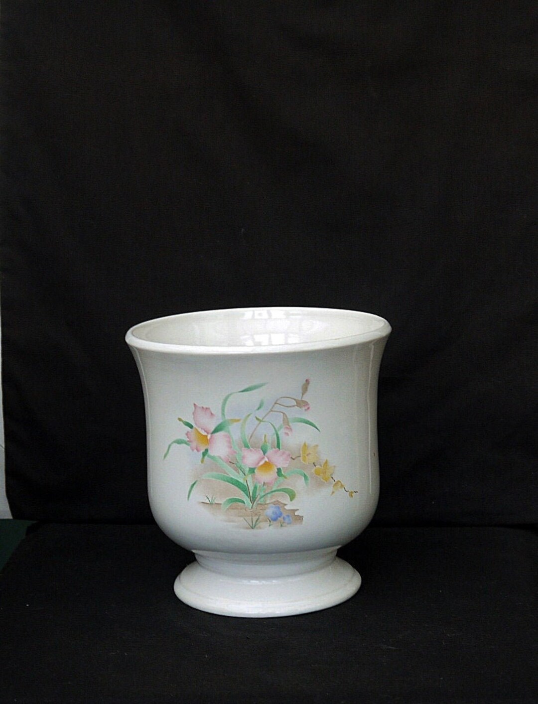 Large Ceramic Planter Crown Winsor Pot Vintage Flower Pot White Pot on ...