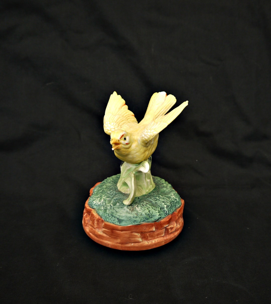 Vintage Ceramic Yellow Bird Music Box: Rotating Figurine - Etsy