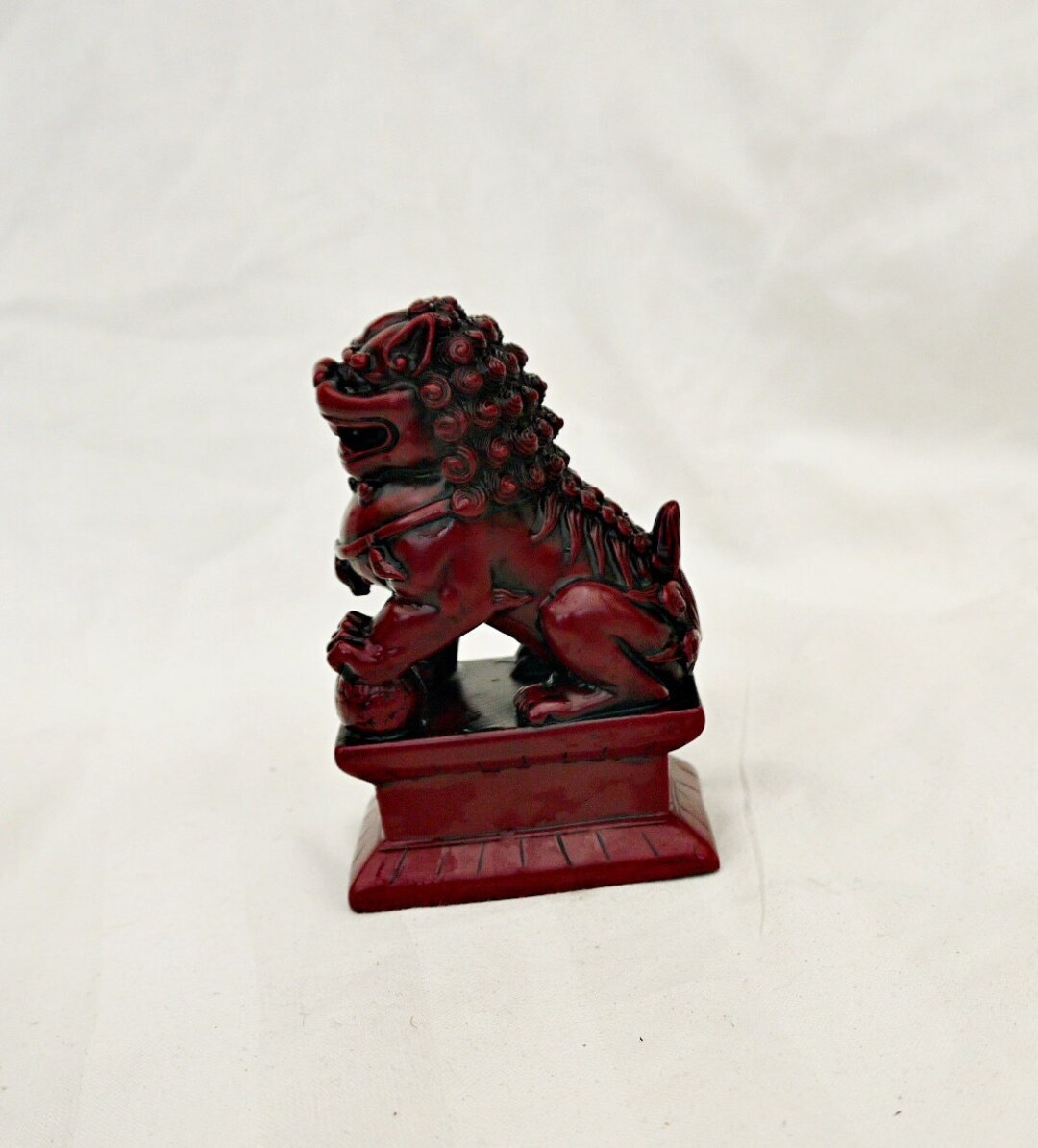 Chinese Foo Dogs Figurine Vintage Resin Red Lions Dogs Chinese Lions ...