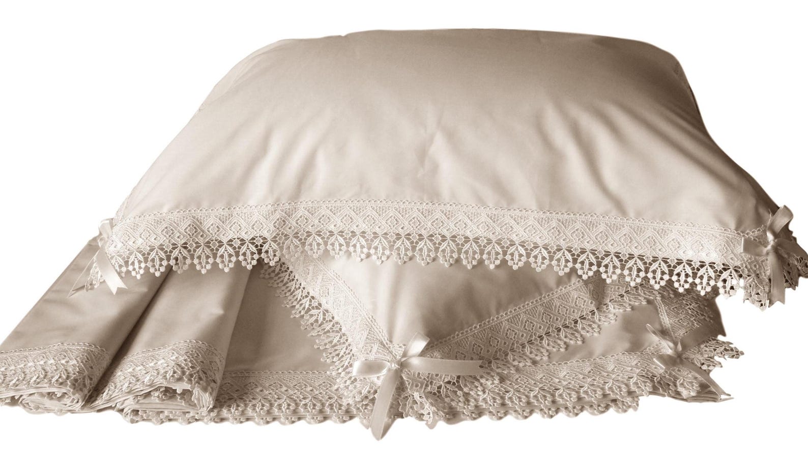Romantic Bedding With Lace Edge.victorian Bedding,white Lace Bedding ...