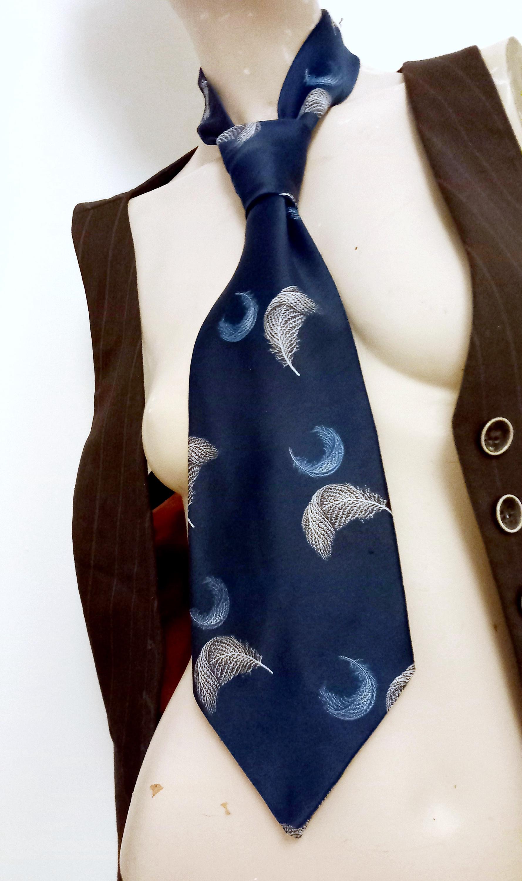 Original Funky 70s KIPPER Tie...navy Blue With Feather Motif 5 Wide ...