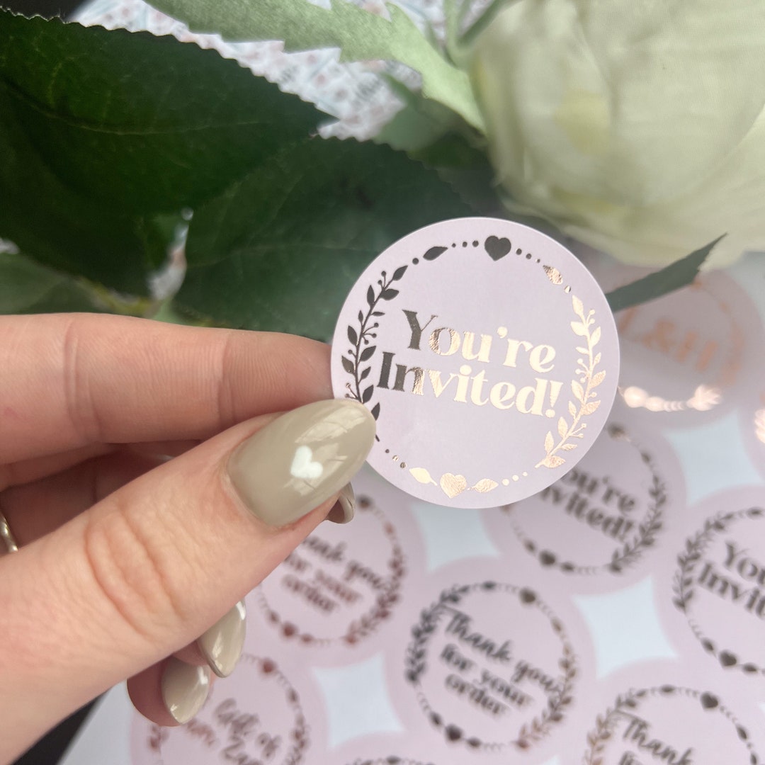 35 You’re Invited Party Stickers With Wreath Design • 37mm • Favour ...