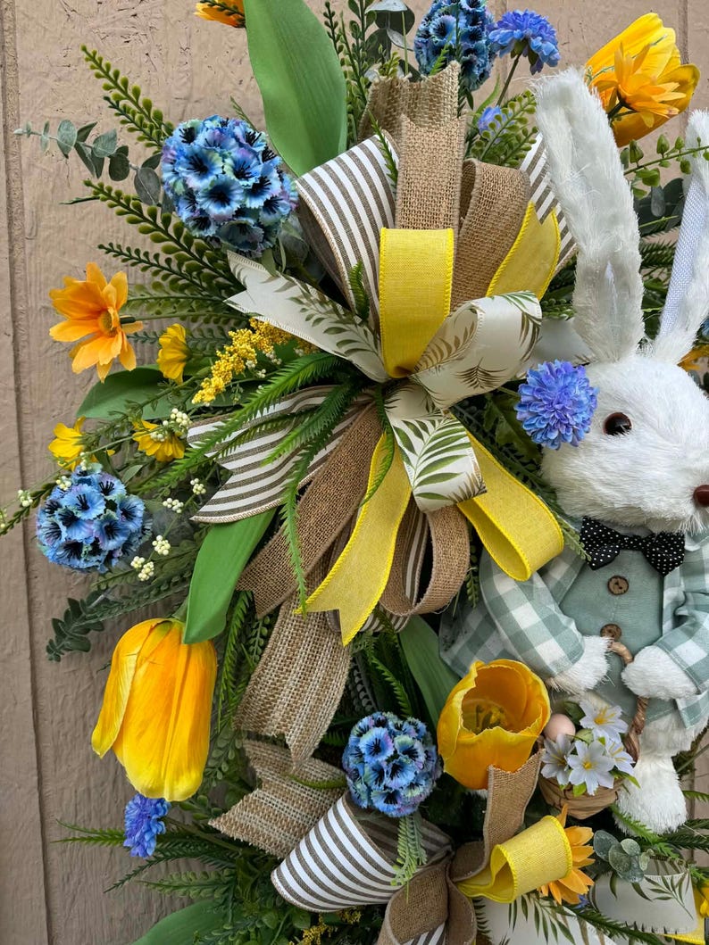 Easter Bunny Wreath, Spring Bunny Door Decor, Easter Wreath, Easter ...