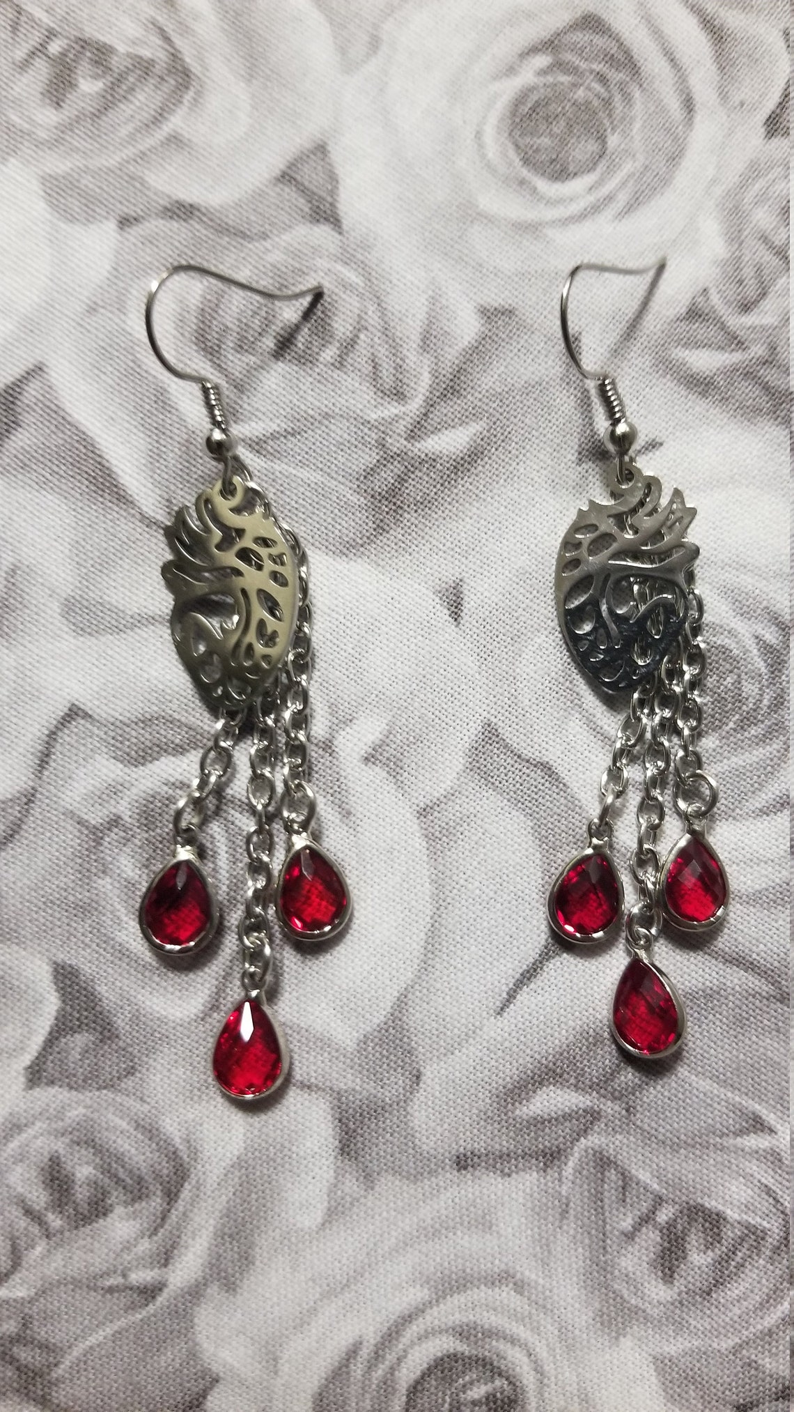 Anatomical Bleeding Heart Earrings - Etsy
