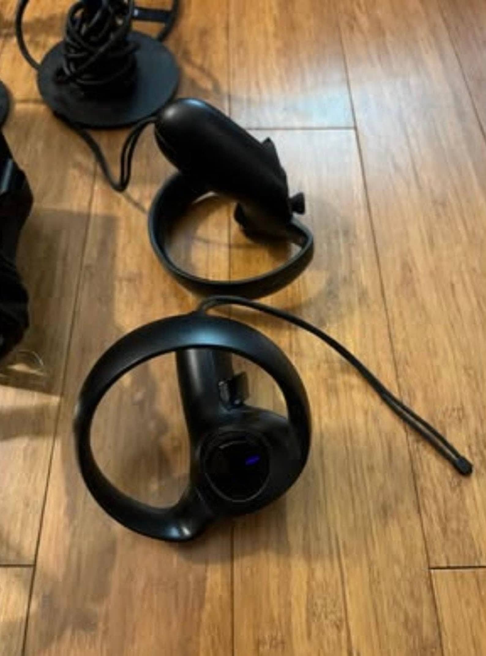 Oculus Rift CV1 VR Headset Full Set W/ Touch Controllers & 4x Sensors ...