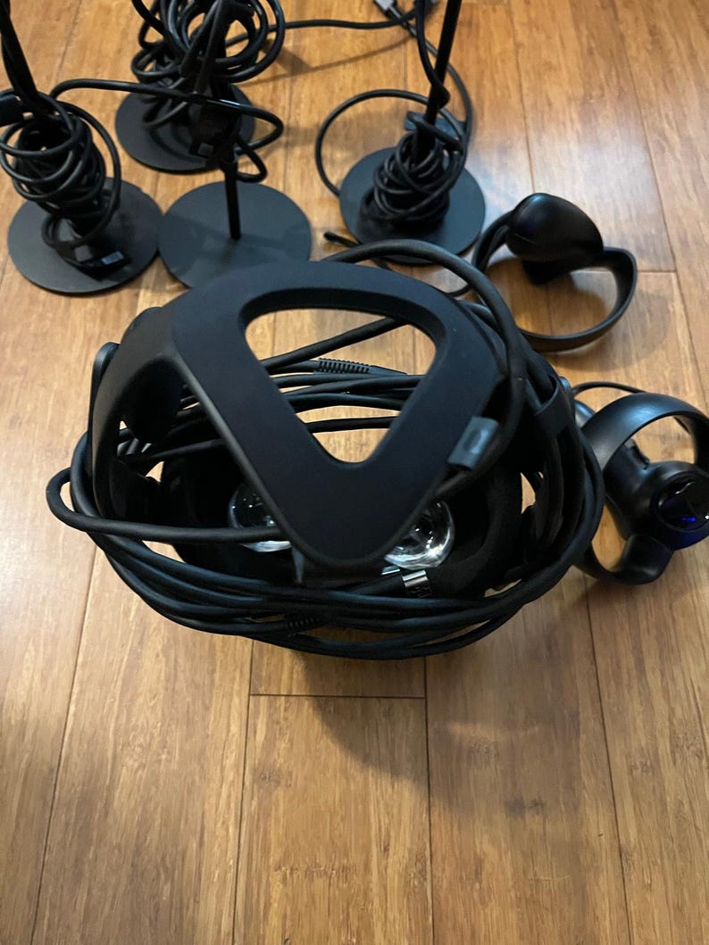 Oculus Rift CV1 VR Headset Full Set W/ Touch Controllers & 4x Sensors ...