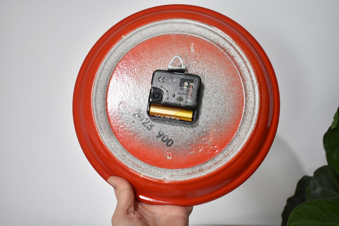 Vintage Ceramic Plate Wall Clock in Red and Black Glaze / - Etsy UK
