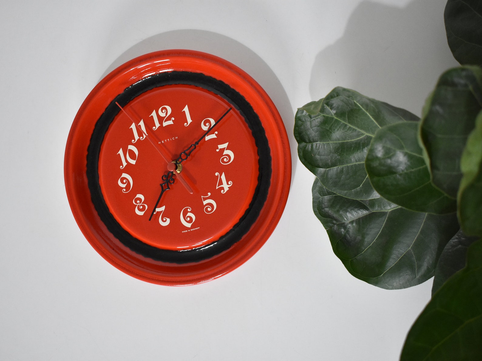 Vintage Ceramic Plate Wall Clock in Red and Black Glaze / - Etsy UK