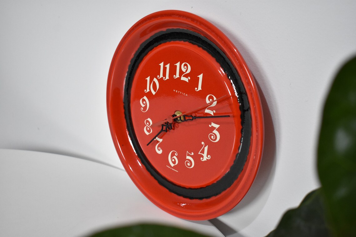 Vintage Ceramic Plate Wall Clock in Red and Black Glaze / - Etsy UK