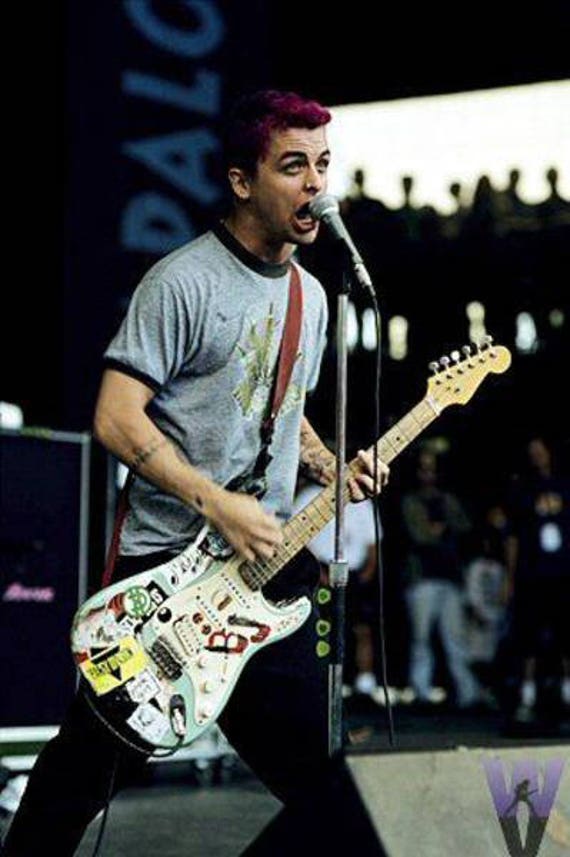 Any pics of punk inspired guitars? | The Gear Page