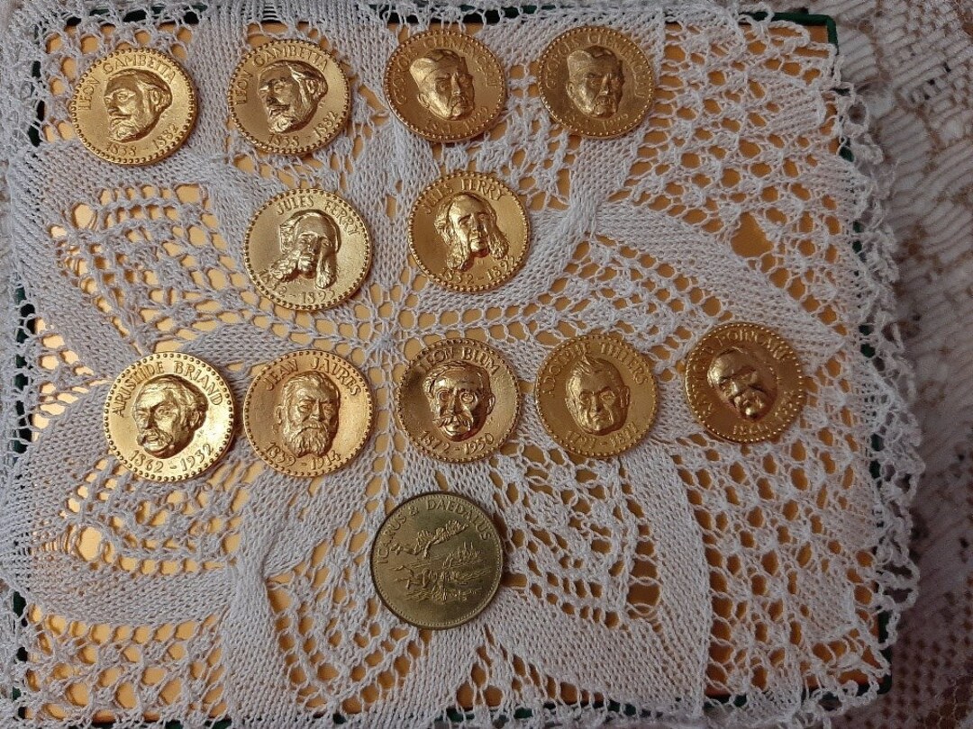 Set of 12 Shell/total Tokens - Gas Station Collection - Vintage 70s ...