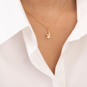 Humming Bird Pendent Necklace, Dainty Bird Necklace, Tiny Bird Necklace ...
