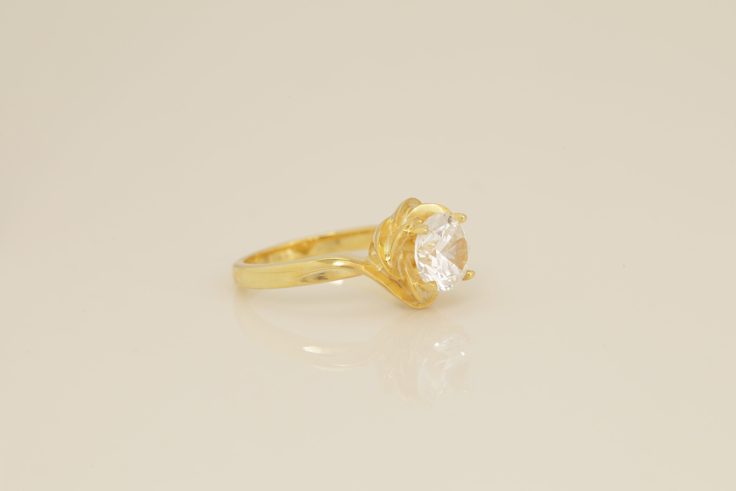 1.30 CT Unique Diamond Engagement Ring, Flower Style Engagement Ring ...