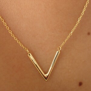 Dainty V Necklace / V Shape Necklace / Minimalist Necklace / Chevron ...