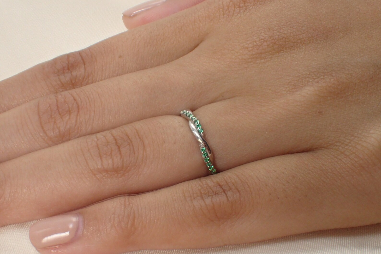 Emerald Infinity Wedding Ring / Emerald Wedding Band / | Etsy