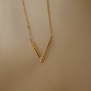 Dainty V Necklace / V Shape Necklace / Minimalist Necklace / Chevron ...