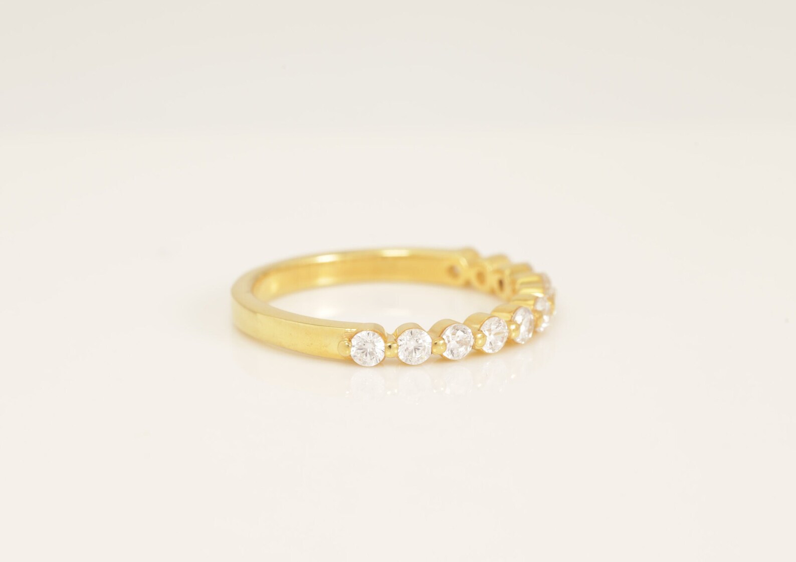 2.0 MM Single Prong Wedding Band / Floating Bubble Prong Stackable Band ...